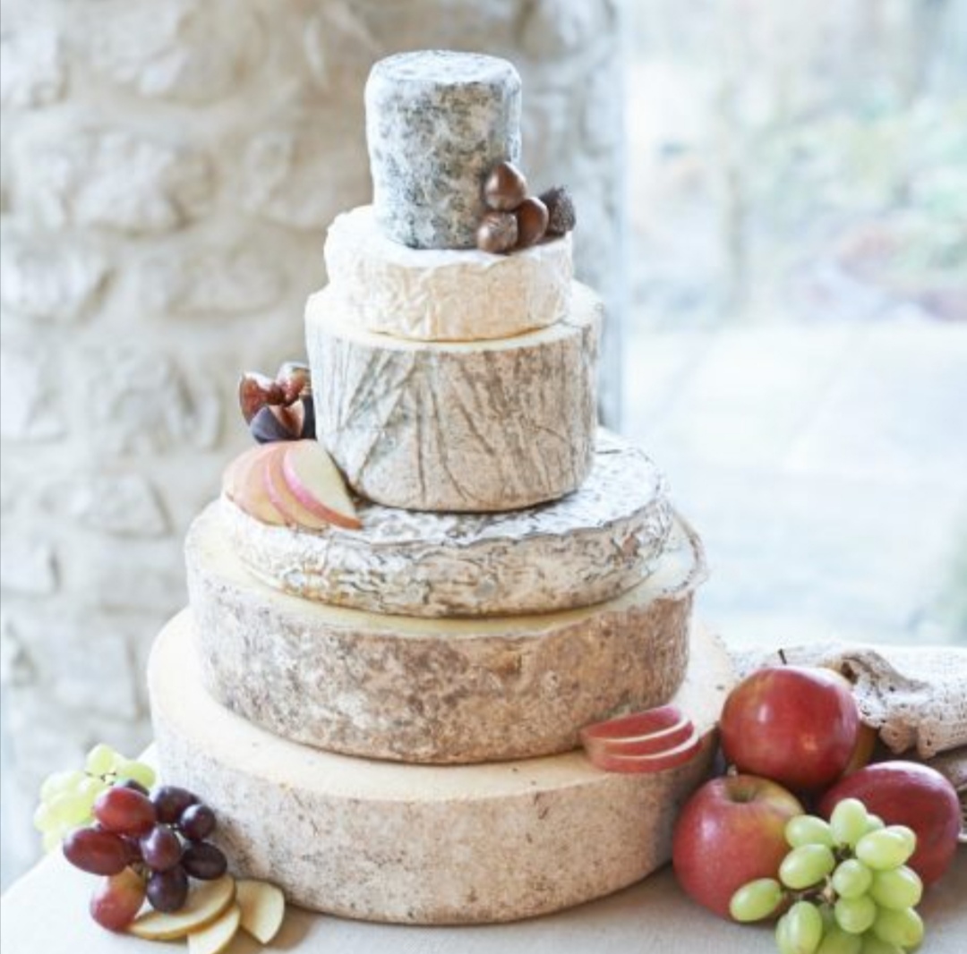 11 Top Tips about Cheese Wedding Cakes ~ KISS THE BRIDE MAGAZINE