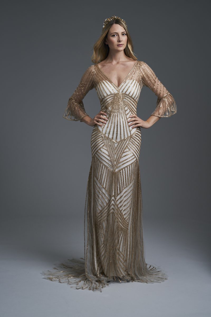 It's In The Stars - Navy & Gold wedding ideas ~ KISS THE BRIDE MAGAZINE