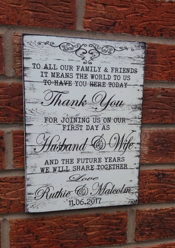 22 Essential Wedding Signs that you must have ~ KISS THE BRIDE MAGAZINE